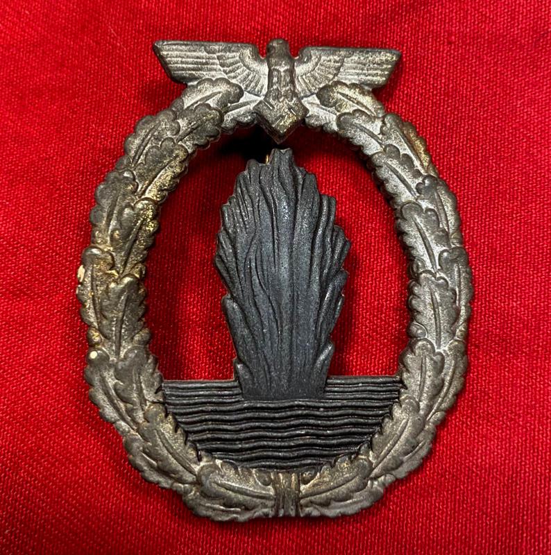 WW2 German Kriegsmarine Minesweeper Badge