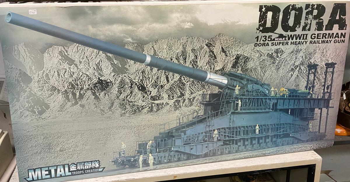 1/35 Scale DORA WWII GERMAN SUER HEAVY RAILWAY GUN